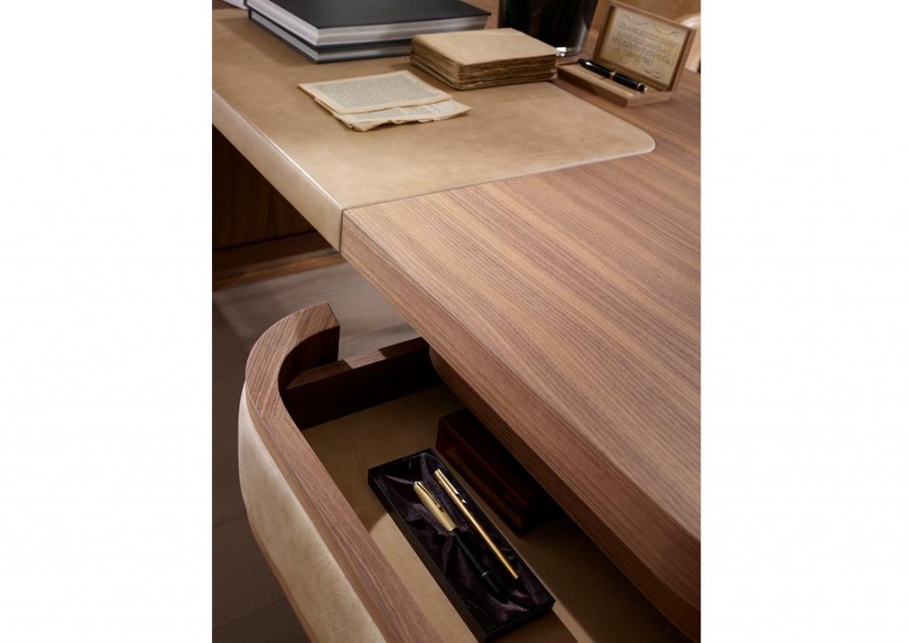 World Luxury Executive Desk - DESIGNLUSH