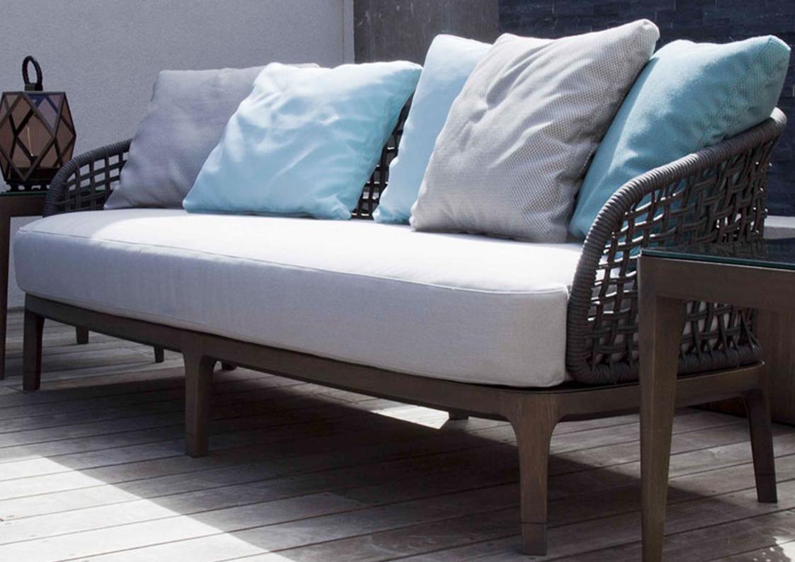 Lungo Outdoor Sofa - DESIGNLUSH